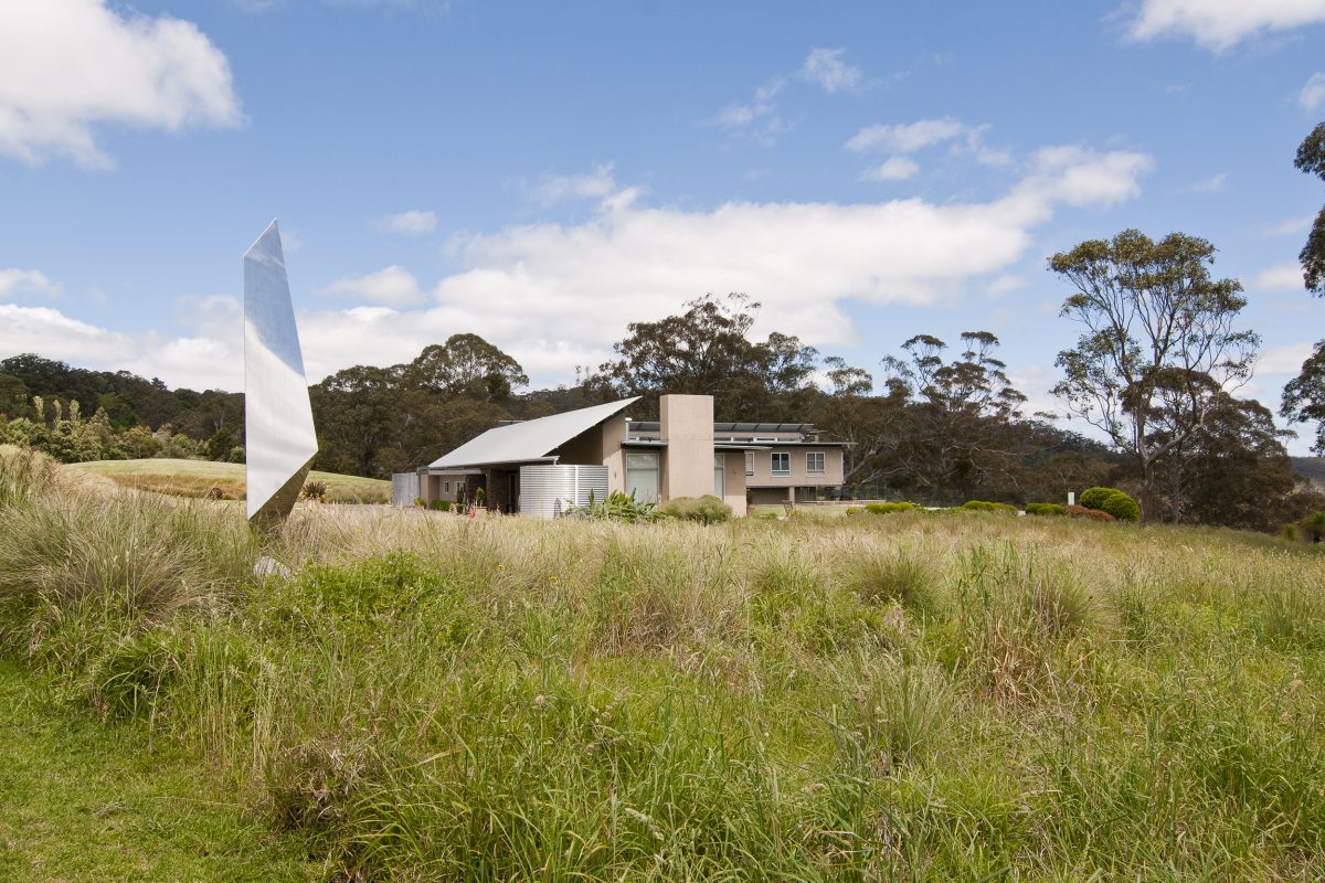 Earth Mounded Garden - Nicholas Bray Landscape Architect